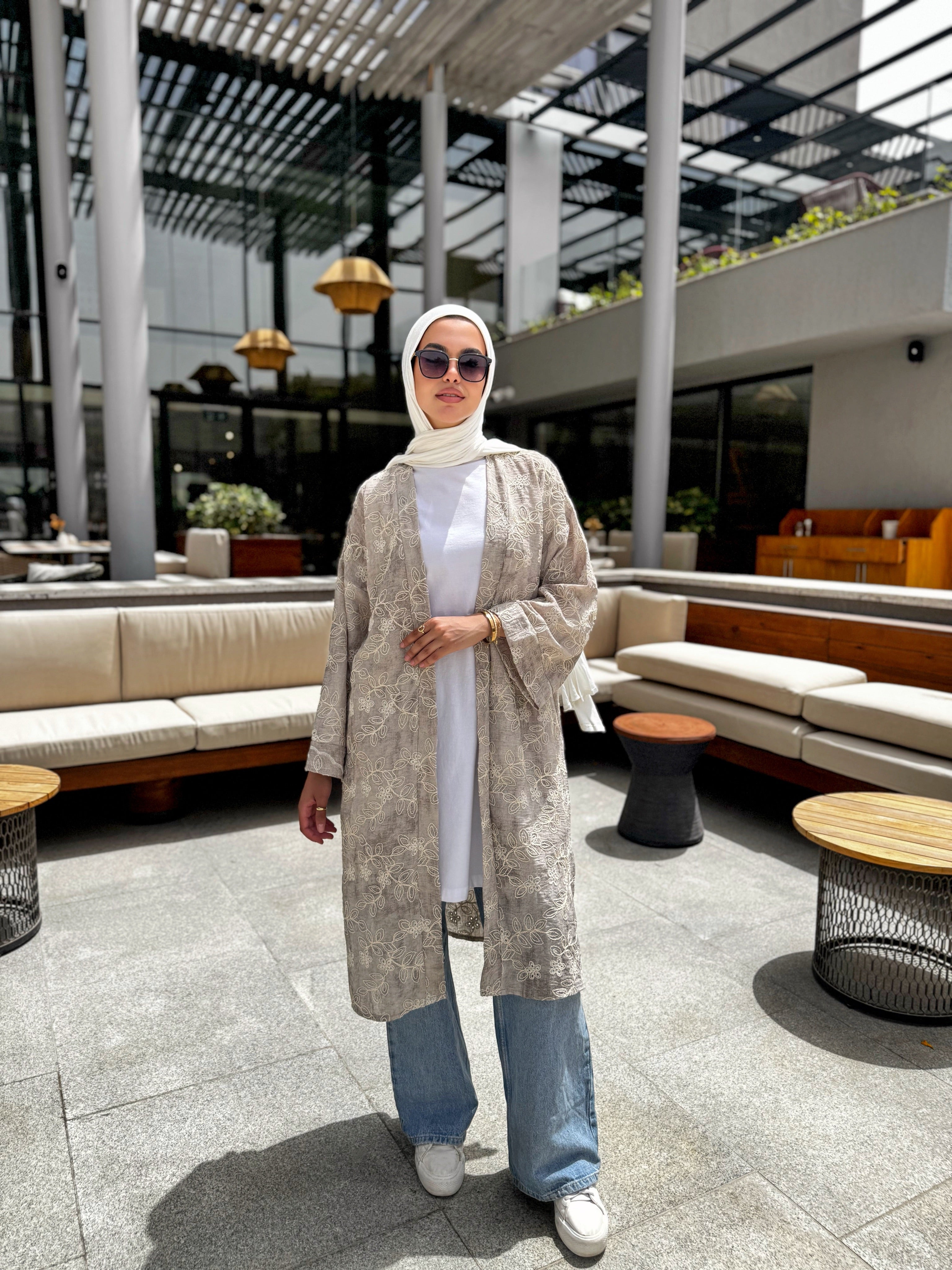 Colored Broderie Kimono - Beige – Hijab Boutique